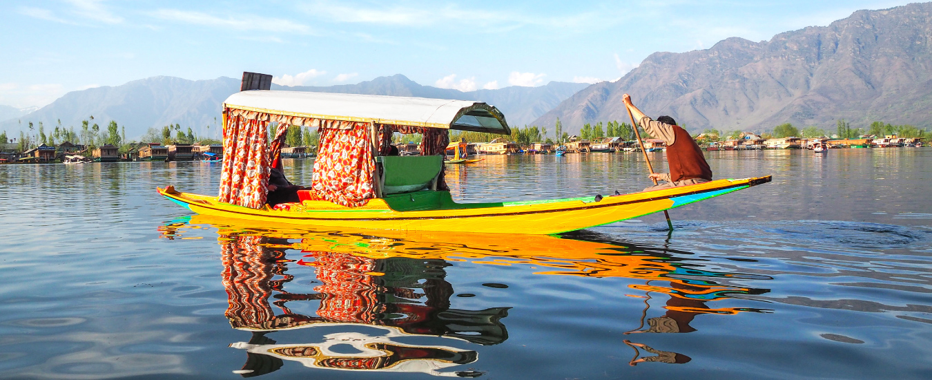 Experience Dal Lake With Your Family